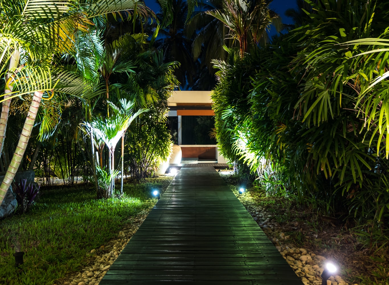 Outdoor Security Camera for Home with Colour night vision - Airtel Xsafe